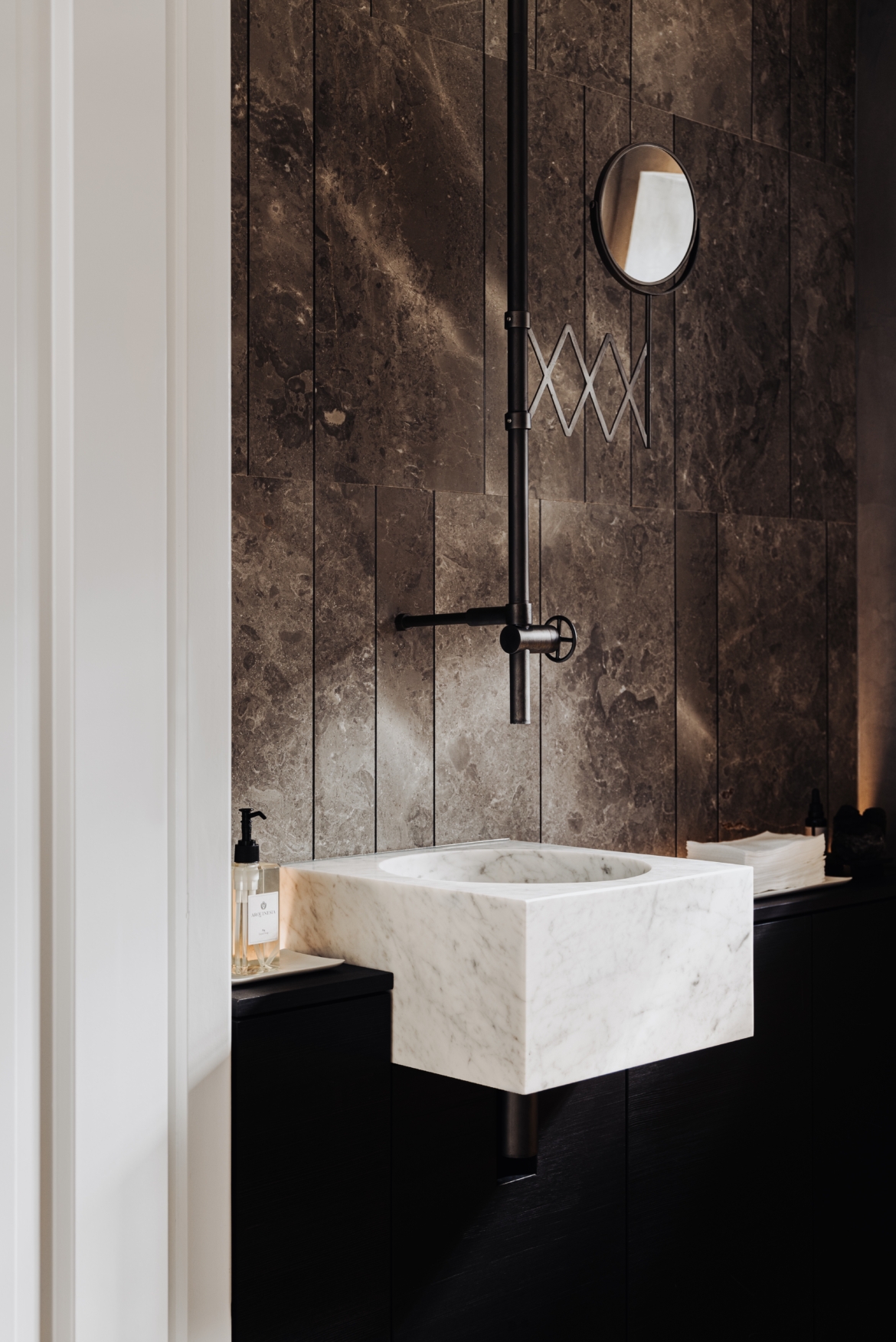 Apartment by the park - Grand&Johnson